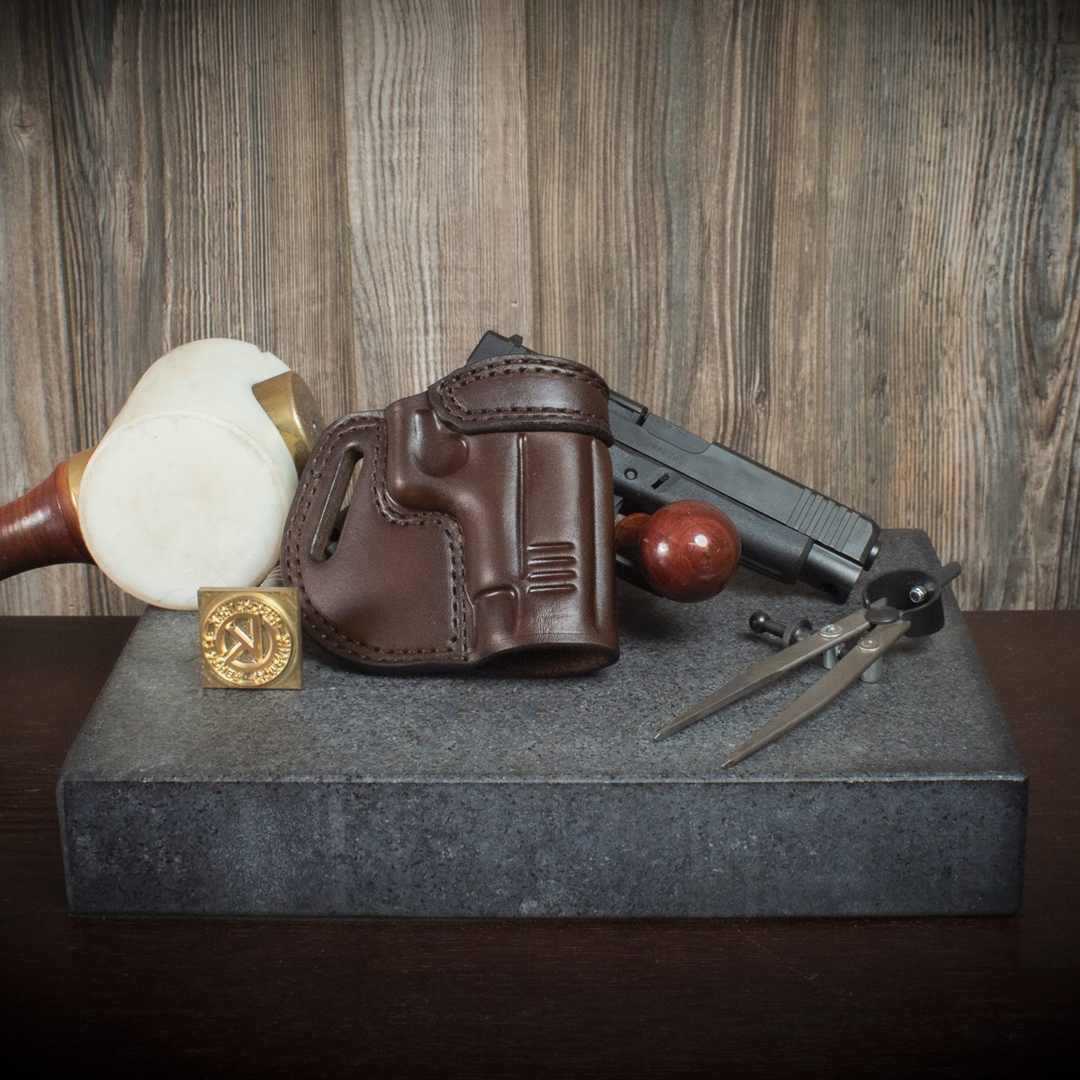 Quickship Glock 48 OWB Texas Cross Draw Leather Holster
